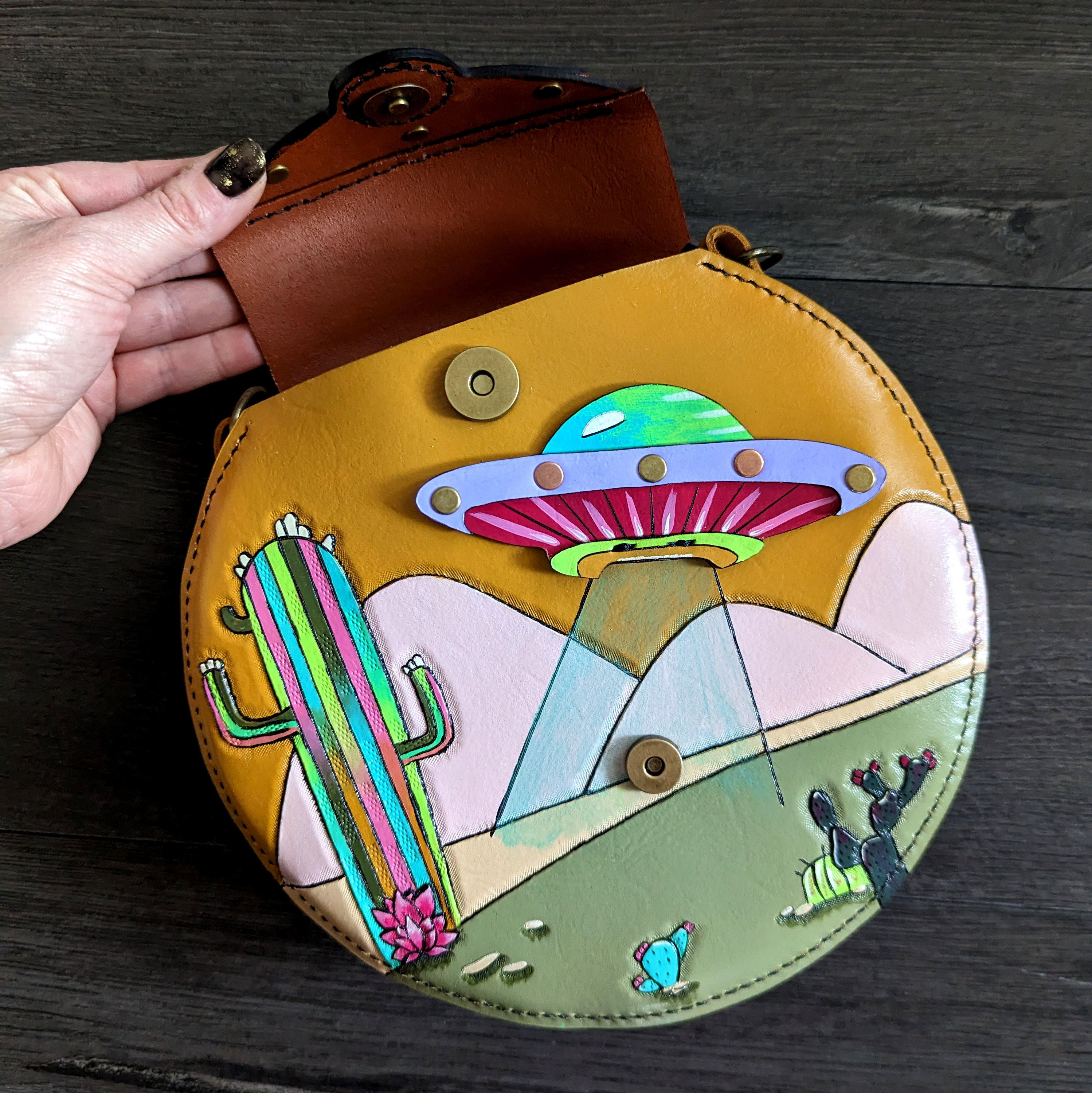 Leather Alien Abduction Desert Circle Purse With - Etsy UK