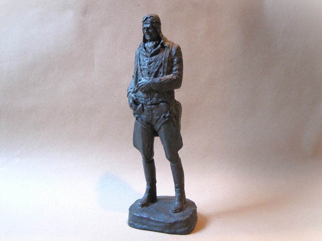 Vintage Military Heroes Aviator 11 Sculpture Pilot Parachute Man Statue ...