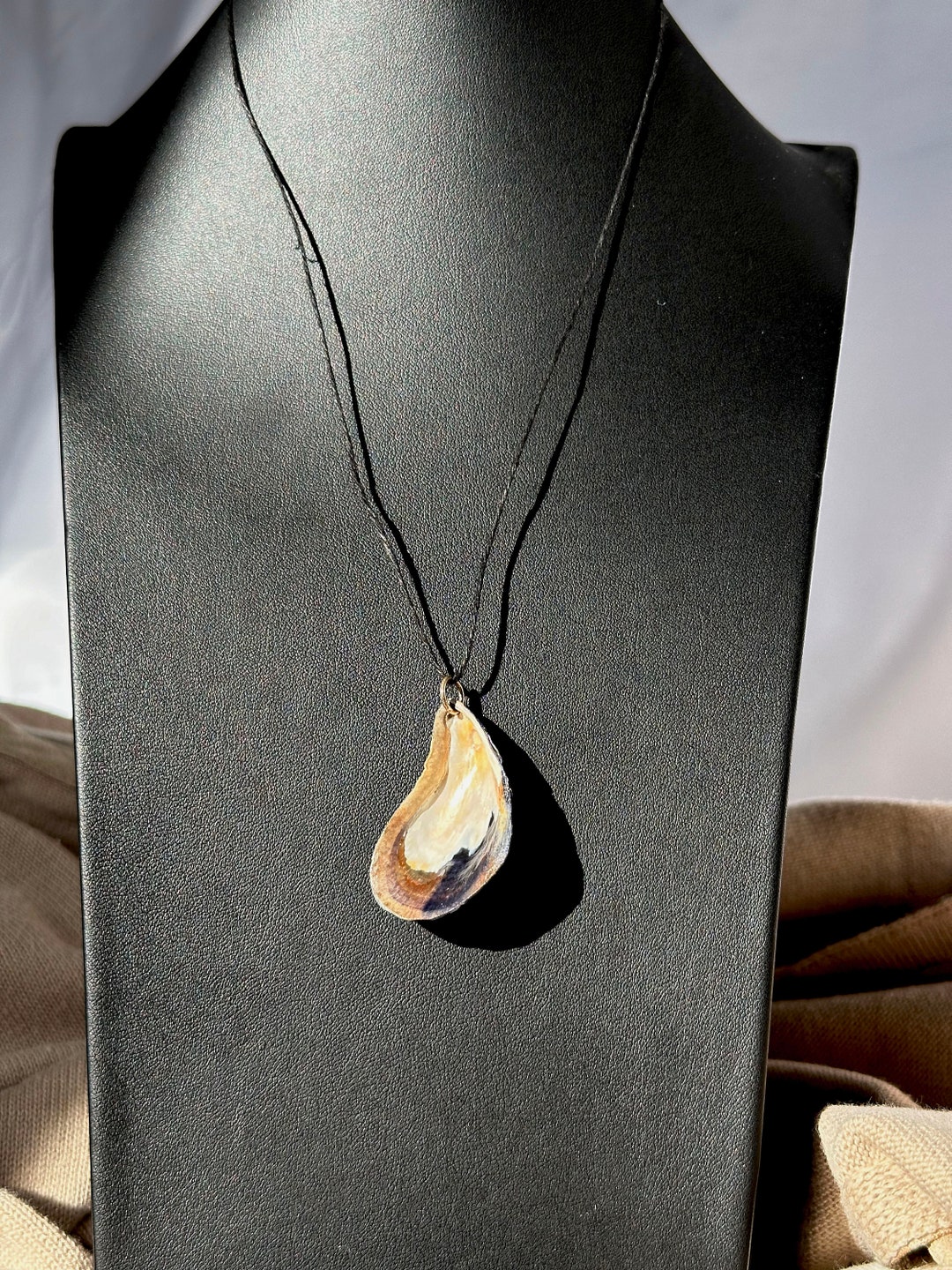 Mini Mussel Shell Necklace - Etsy