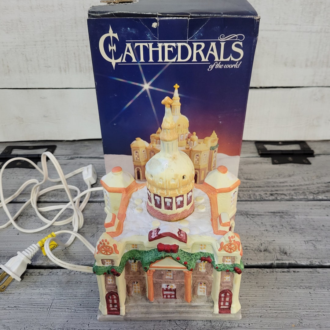 Vintage Ceramic Light up Cathedral, Cathedrals of the World, St. Peter ...