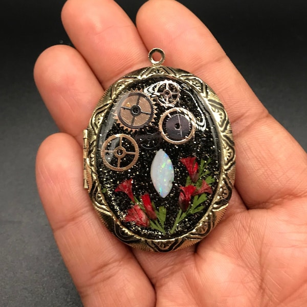 Resin Locket - Etsy