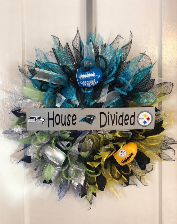 3 Team House Divided Wreath - Etsy