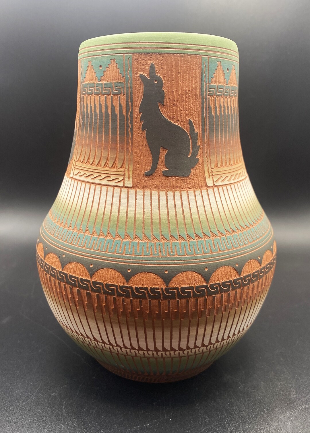 Navajo ALVIN Y ADA M Vase Coyotes, Feathers, Incised Polychromatic ...