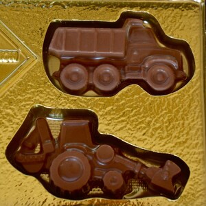 Chocolate Box Construction Truck, Chocolate Excavator, Chocolate Digger ...