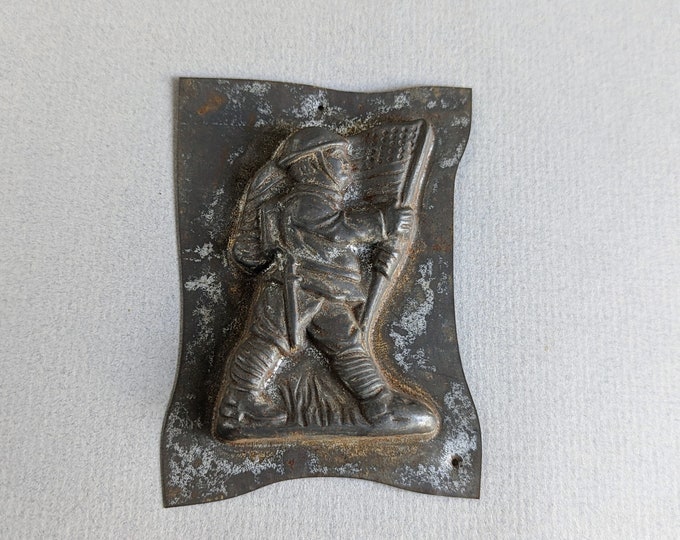 Antique CHOCOLATE MOLD WWI Soldier With American Flag - Etsy