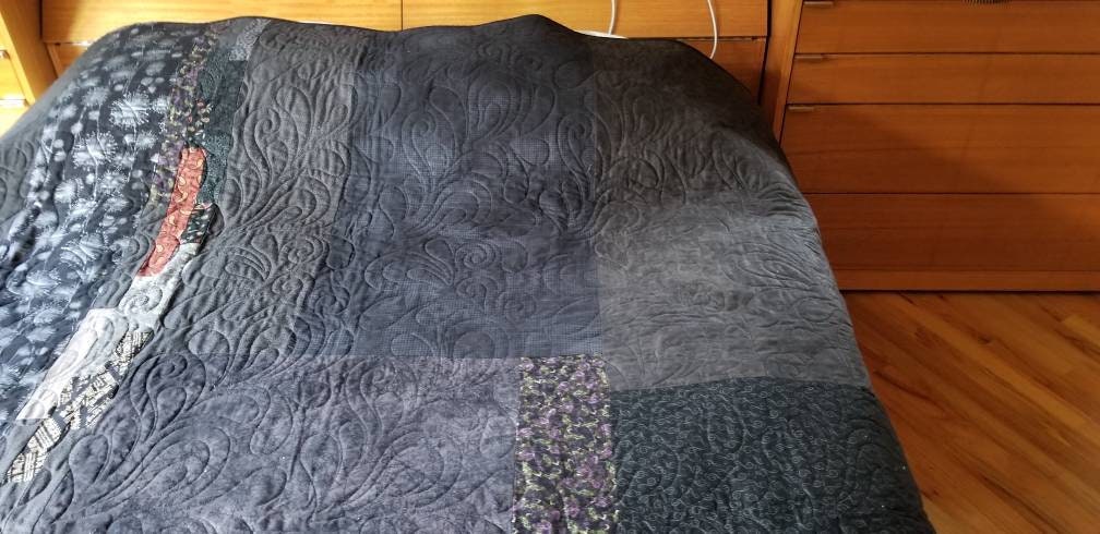 86x86 Lrg Quilt Black White Log Cabin With Black Gray Rust Accent ...