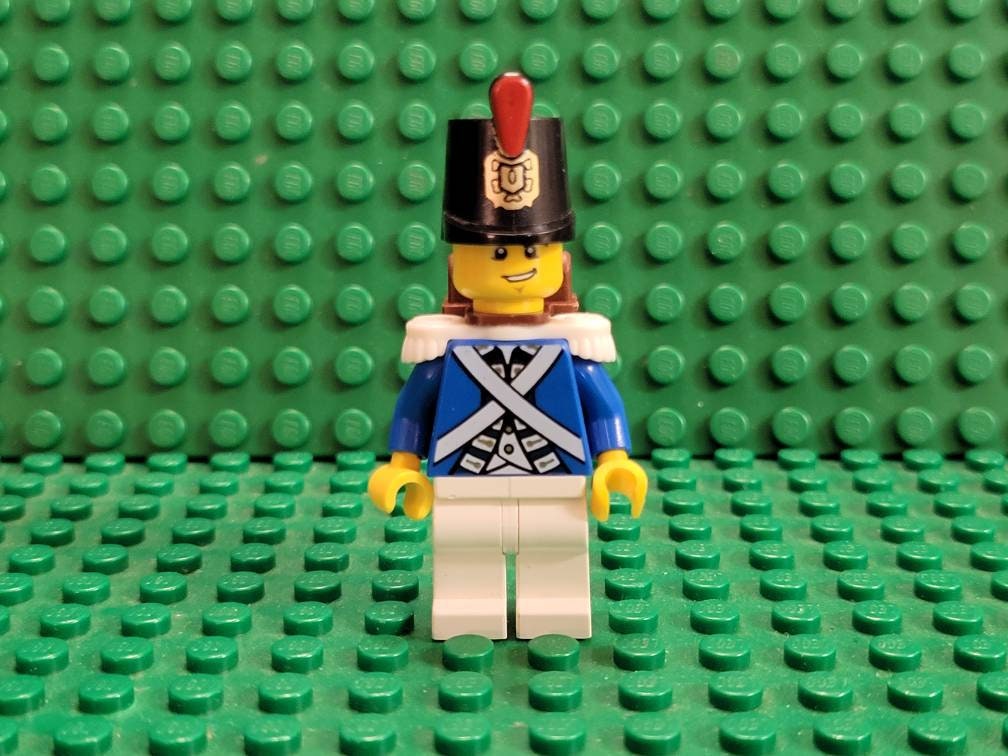 LEGO Bluecoat Soldier With Backpack Minifigure From Soldiers