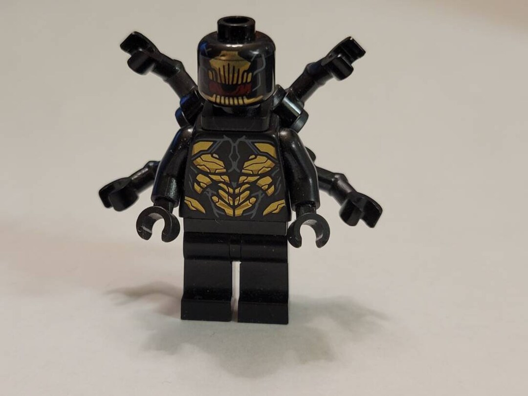 LEGO Outrider Minifigure From Outrider Dropship Attack Set 76101 76103 ...