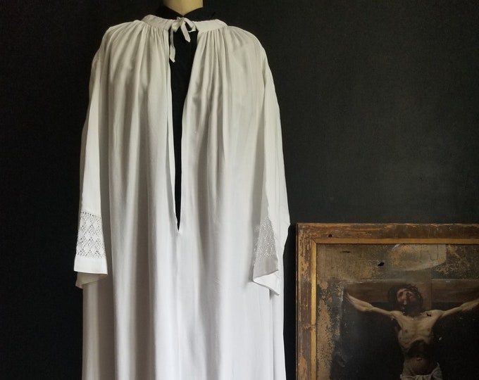 Vintage Priest Alb With Crochet Border - Etsy