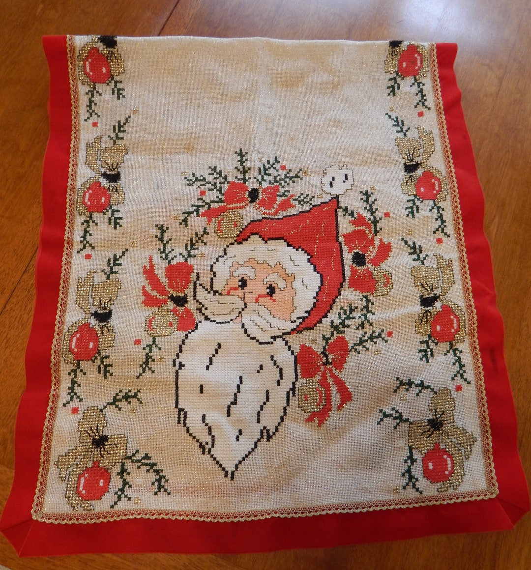 SANTA TABLE RUNNER Vintage Cross Stitch Christmas Holiday Red Gold ...