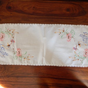 SWAN & LILY Vintage Embroidered Dresser Scarf Butterfly Cattails Water ...