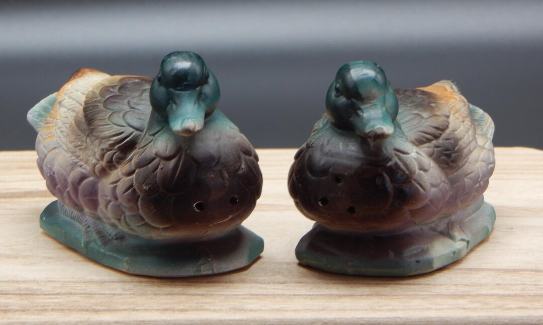 DUCK SALT & PEPPER Shaker Set Vintage 1950's-1960's Ceramic Artmark ...