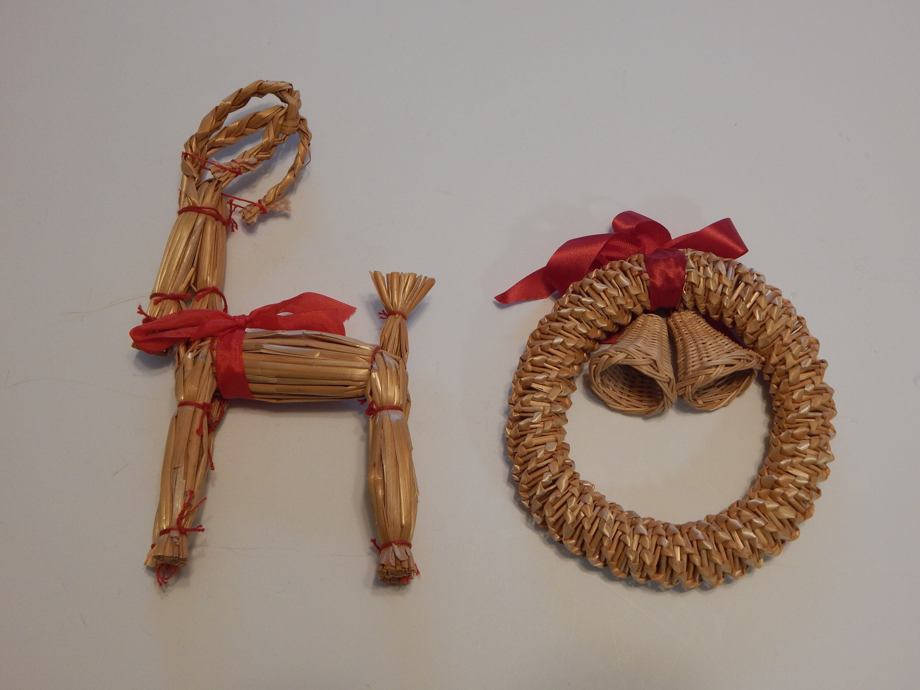 SWEDISH STRAW DECOR Traditional Holiday Straw Figurines - Etsy
