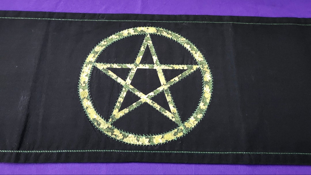 Green and Gols Ivy Pentacle Altar Runner - Etsy