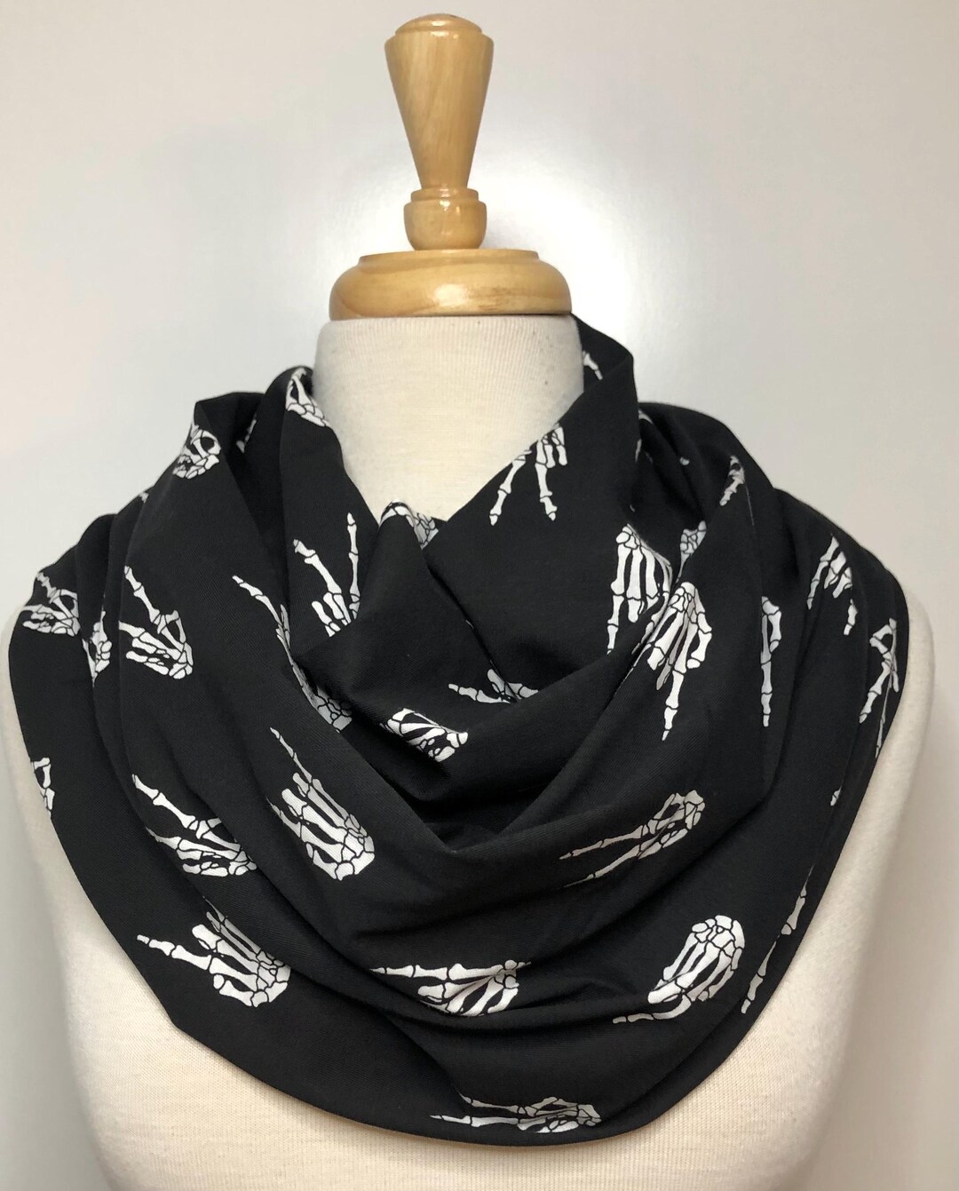 Skeleton Hands Infinity Scarf Bones Halloween Gift Black Loop Scarves ...