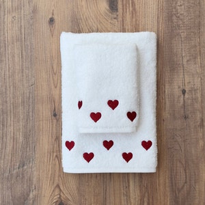 Set of 2 Heart Towels, Embroidered Towel, Decorative Stylish Towel, 2 ...