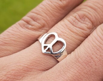 Peace Love Ring - Etsy