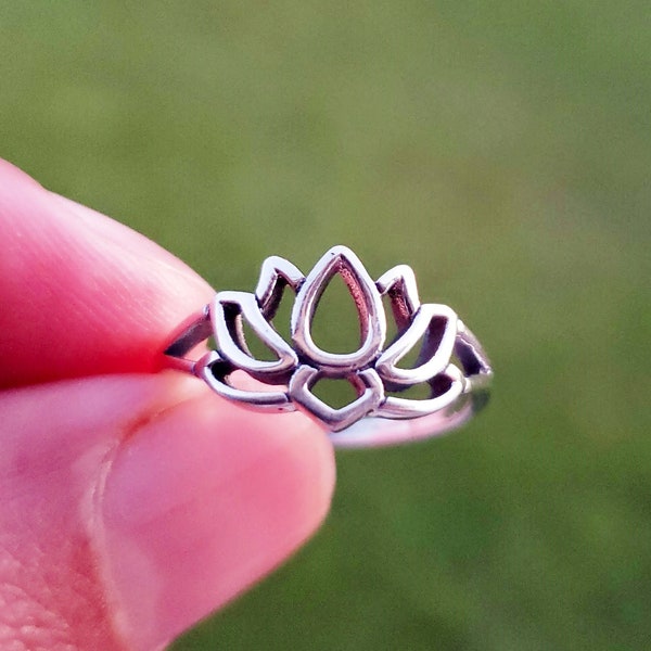 Lotus Flower Ring - Etsy