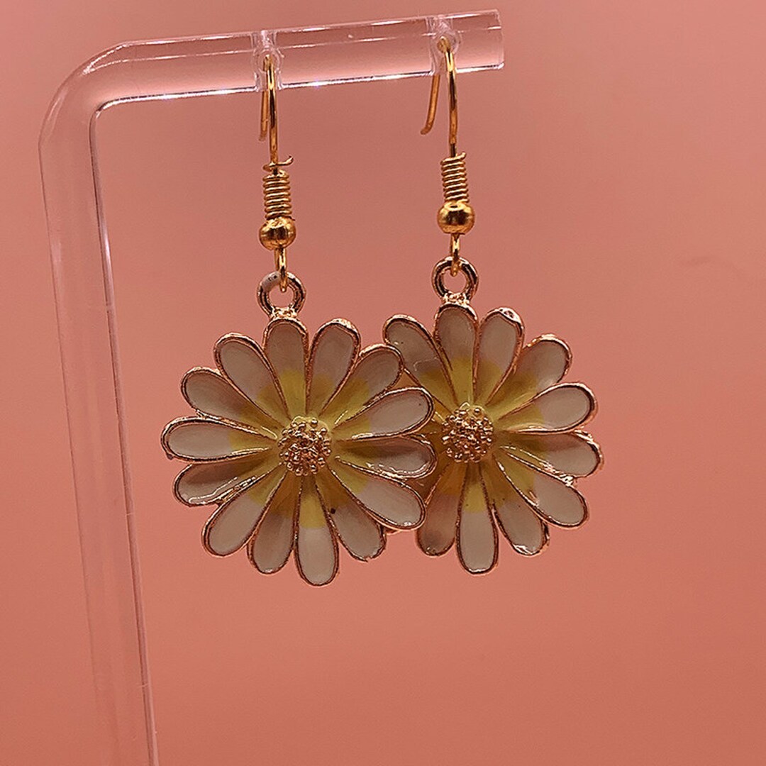 Daisy Flower Earrings Birth Flower Earrings Enamel Charm Jewelry Boho ...