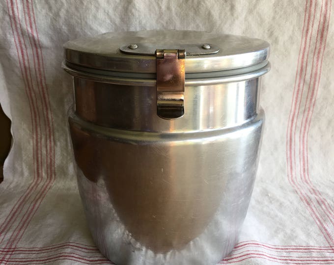Vintage Aluminum Fresh-o-lator Canister, Food Keeper, Cookie Storage ...