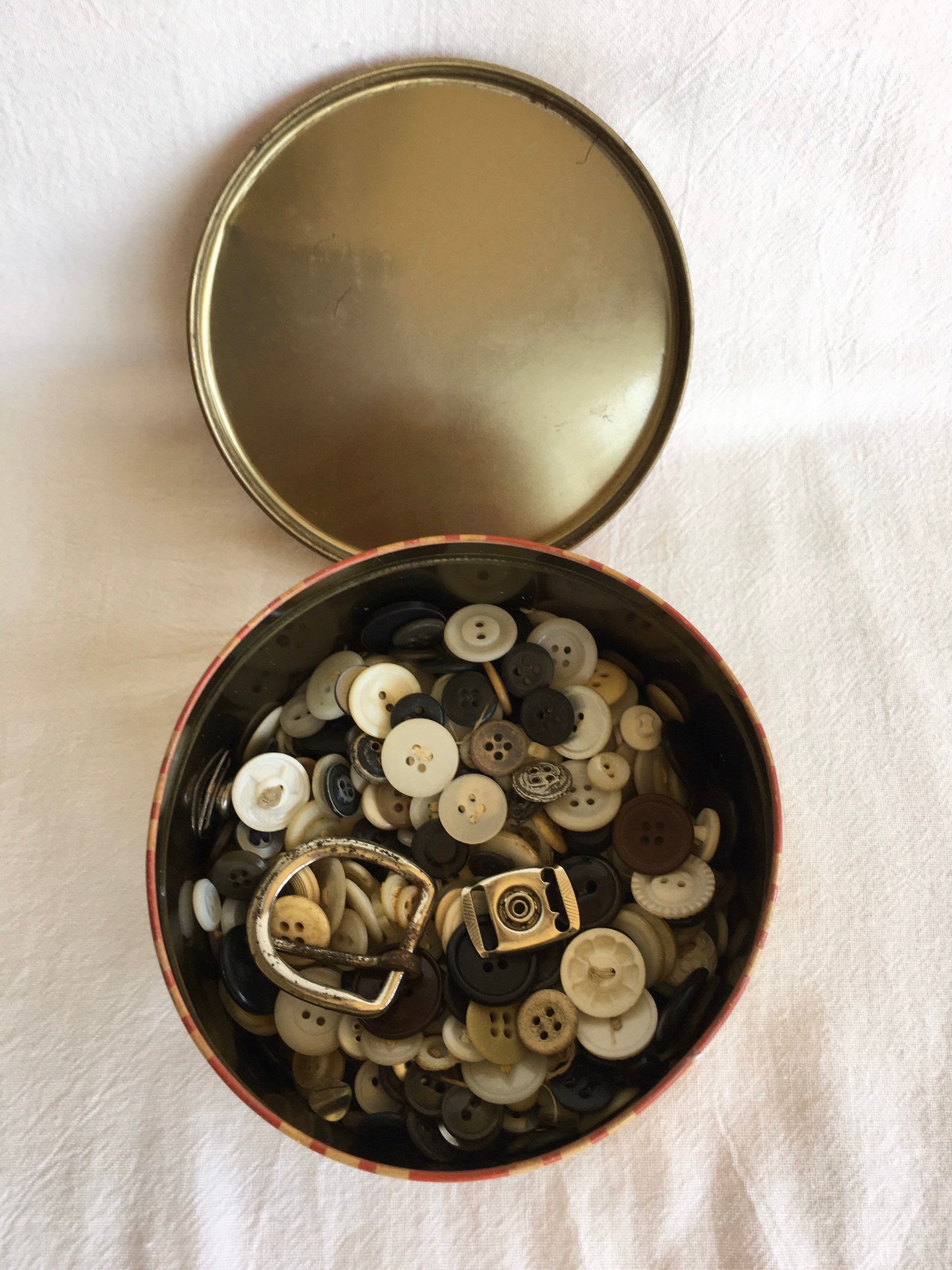 Button Collection Plaid Tin Vintage 1940s Assorted Buttons - Etsy