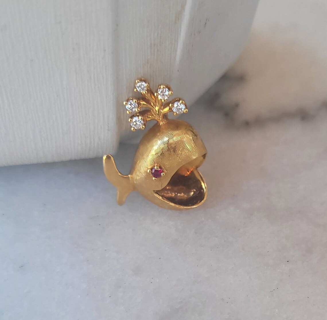 Whale Gold Brooch - Etsy