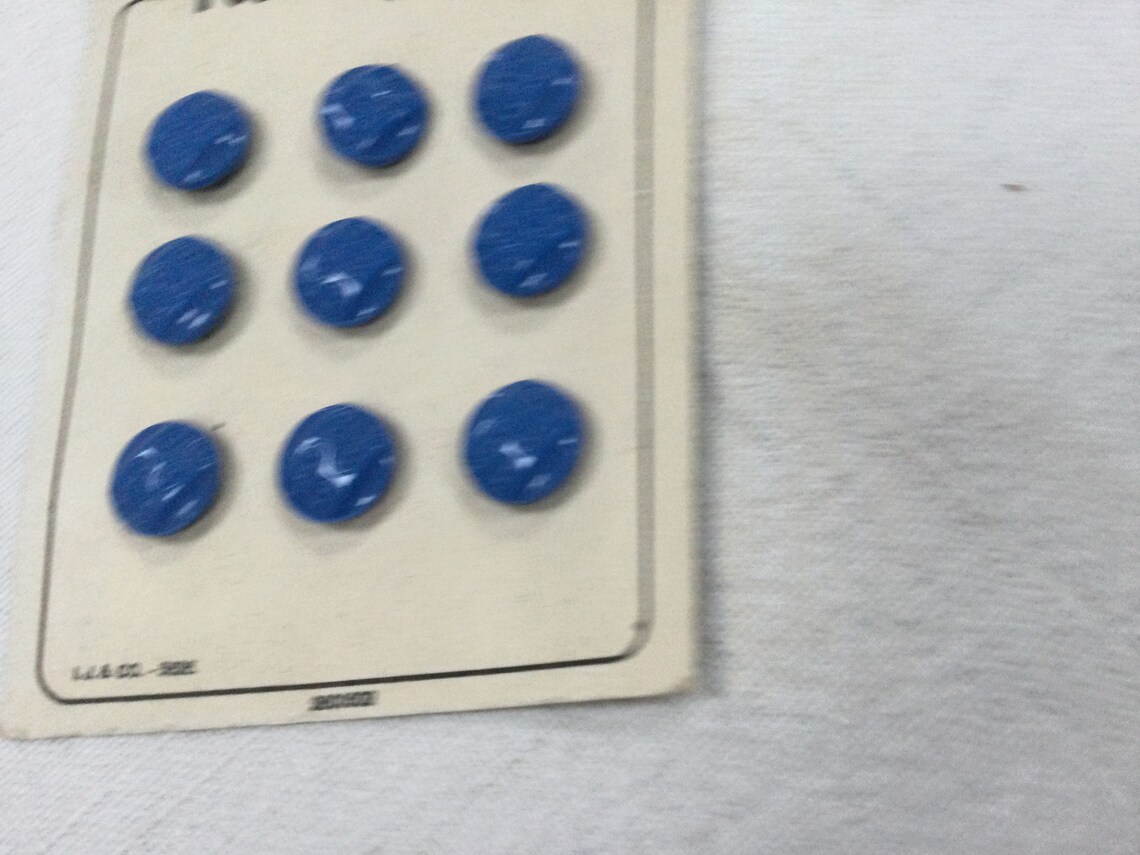 18 Blue and Sky Blue Glass Buttons, From the 1940s. 1cm40.glass Buttons ...