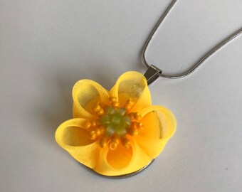 Buttercup Pendant - Etsy