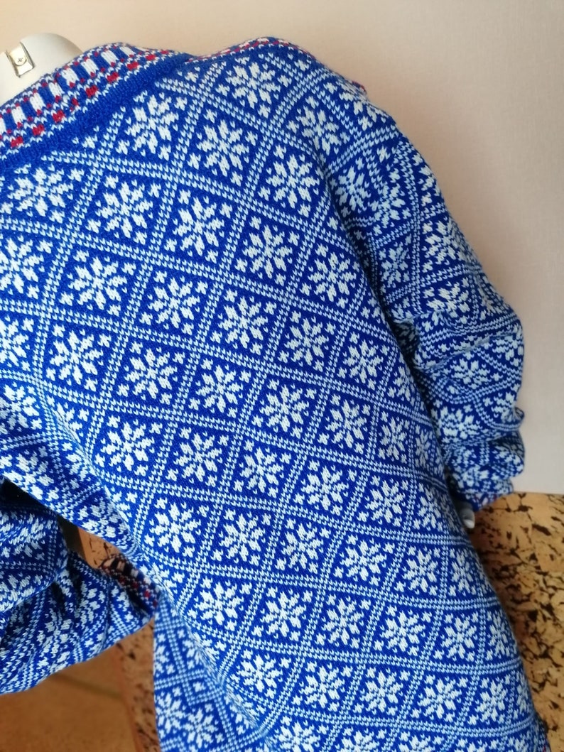 Wool Knit Sweater: Kihnu Troi Nordic Star Pattern - Etsy