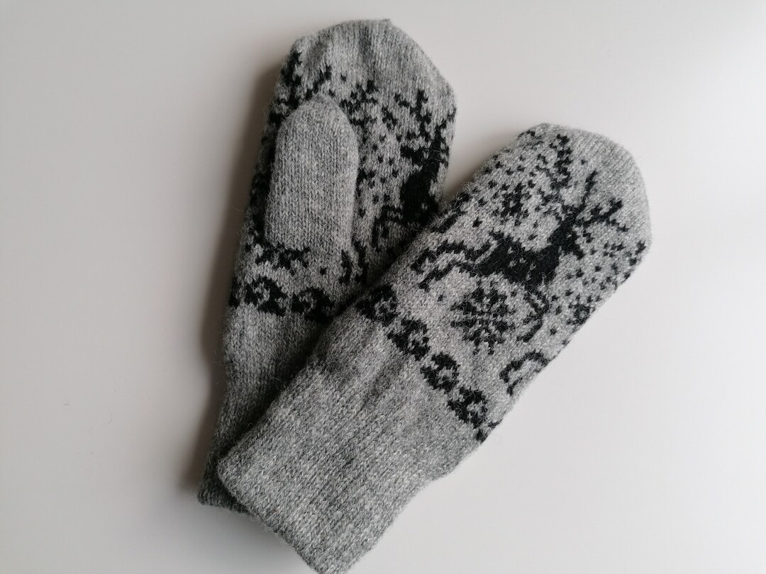 Cozy Nordic Reindeer Wool Mittens, Grey Variation - Etsy