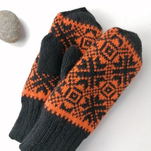 Fair Isle Knitted Wool Mittens,double Lining, Traditional Muhu Pattern ...