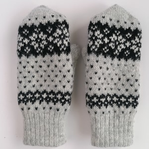 Snowflake Pattern Mittens, Knitted With Wool Lining, Warm Accessories ...