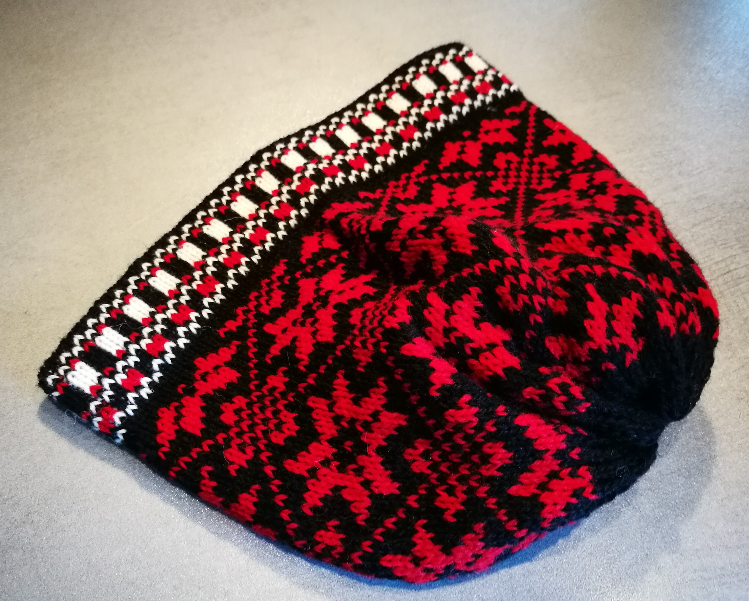 Fair Isle Knitted Hat Traditional Pattern Black and Red | Etsy