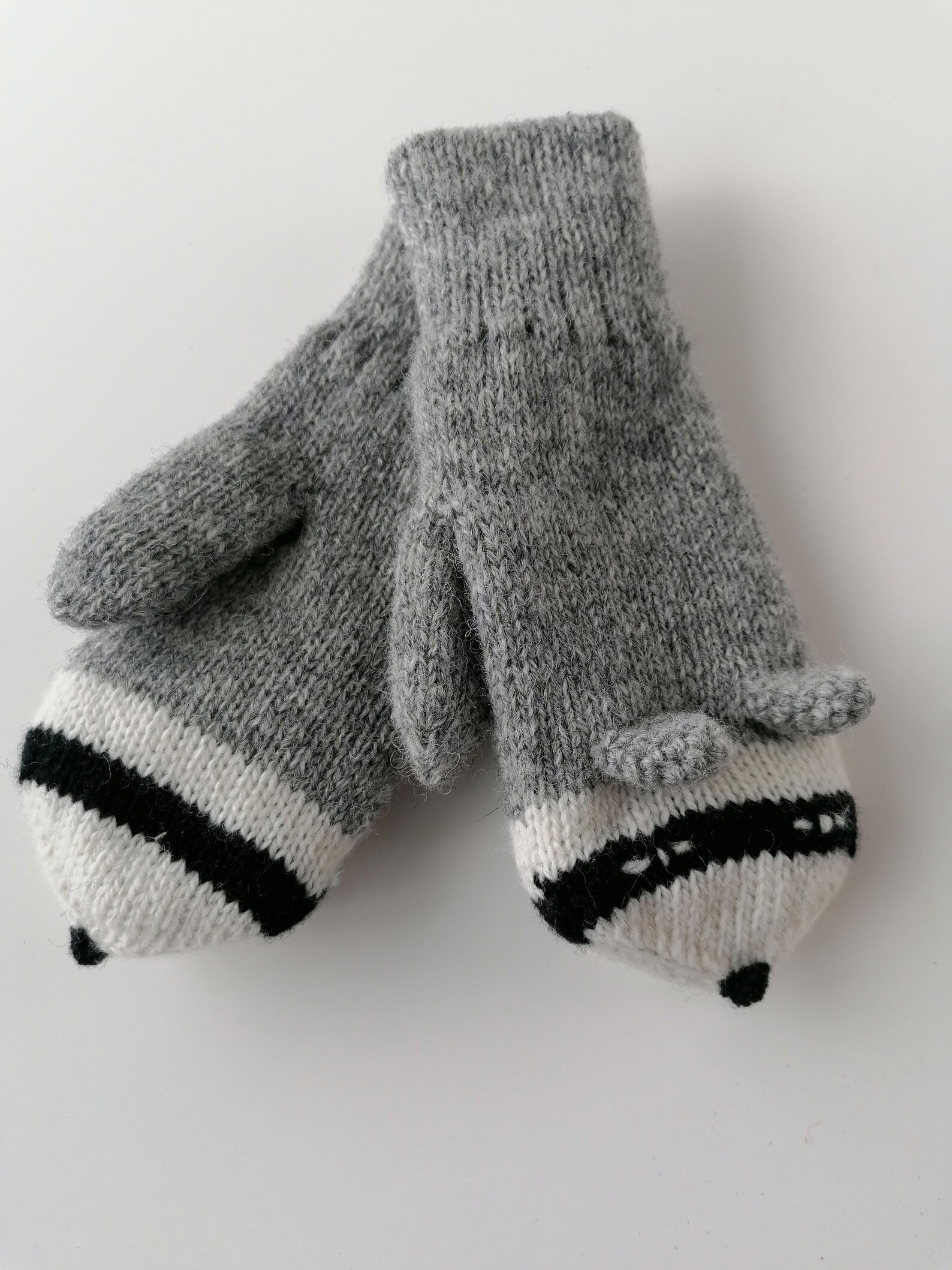 Raccoon Mittens: Lambswool Children's Puppet Mittens in a Winter Time ...
