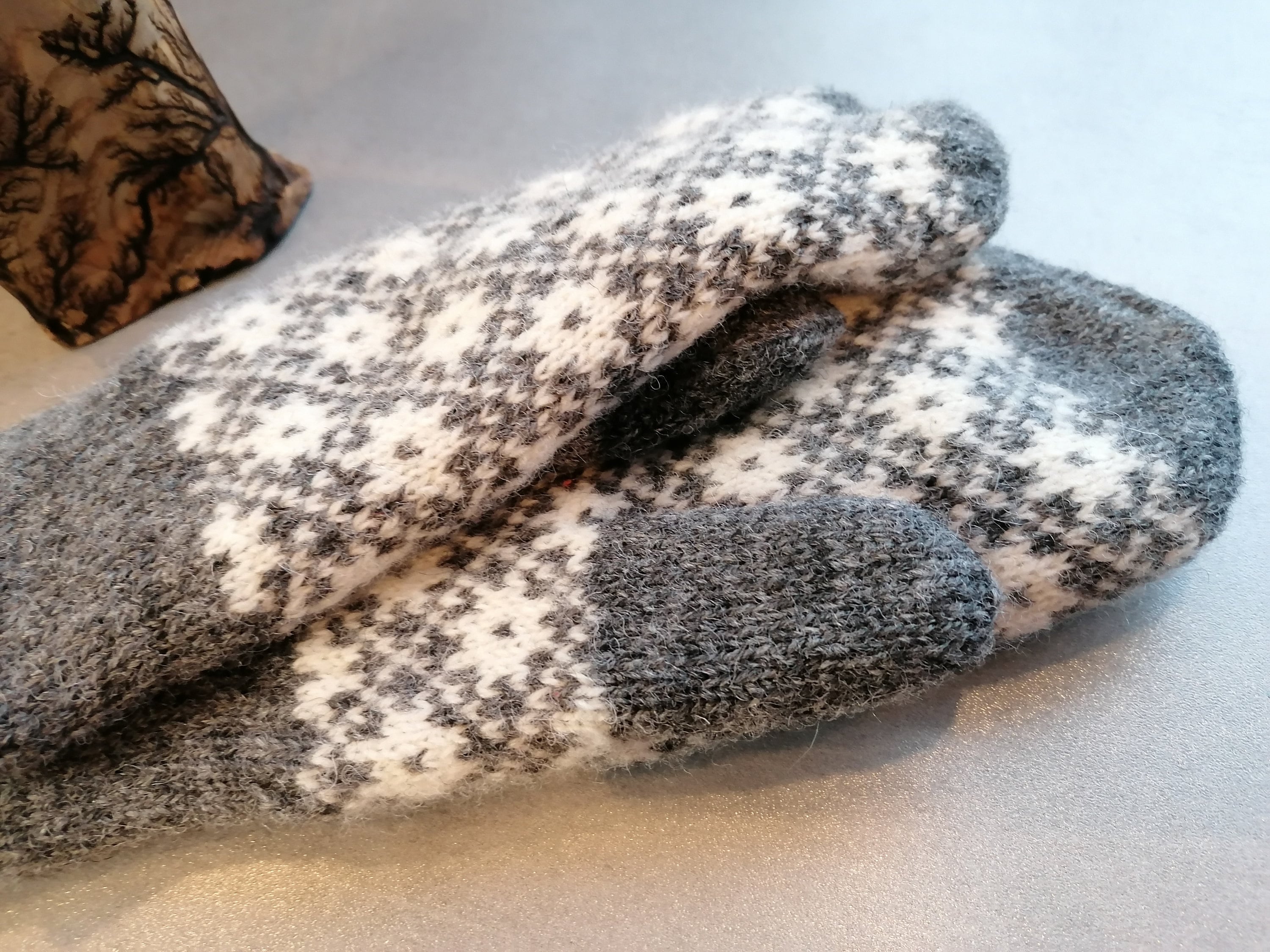 Nordic hygge wool mittens soft sheep wool with lining dark | Etsy