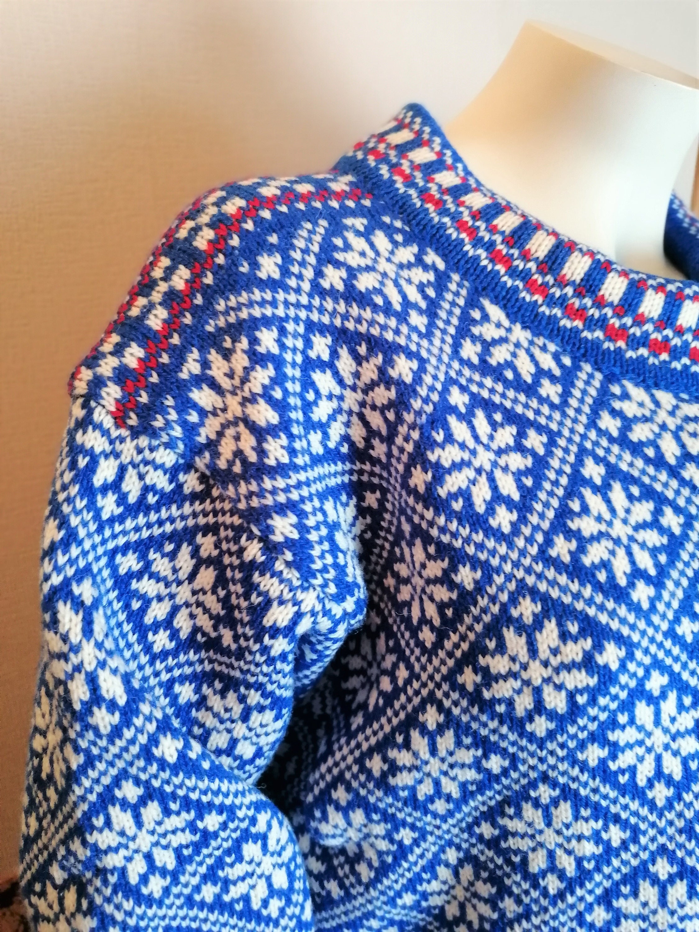 Wool Knit Sweater: Kihnu Troi Nordic Star Pattern - Etsy UK