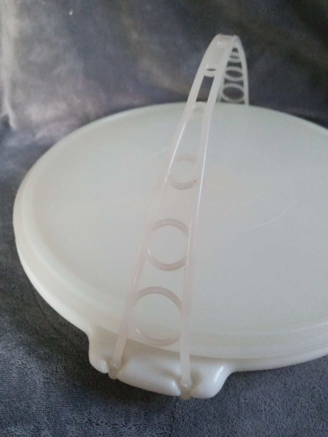 Vintage Tupperware 6 Sectioned 13 Round Travel Container | Etsy