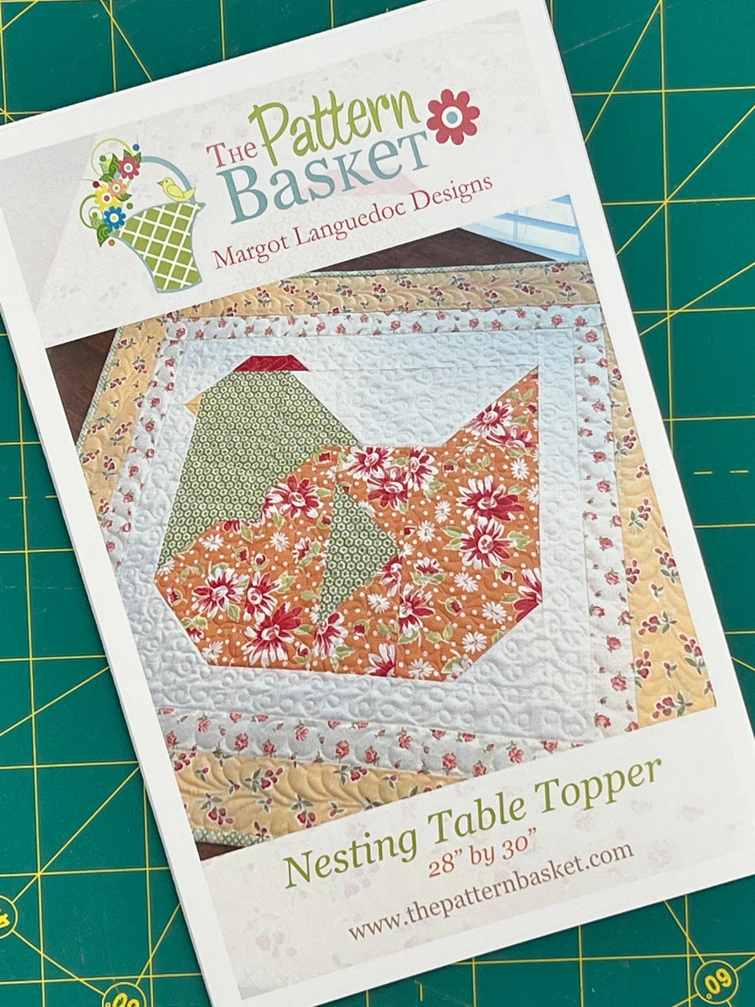 Nesting Chicken Table Topper Quilt Pattern by the Pattern Basket - Etsy