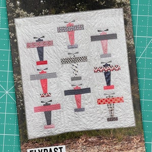 FLYPAST AIRPLANE Patchwork Quilt Pattern by Louise Papas - Etsy