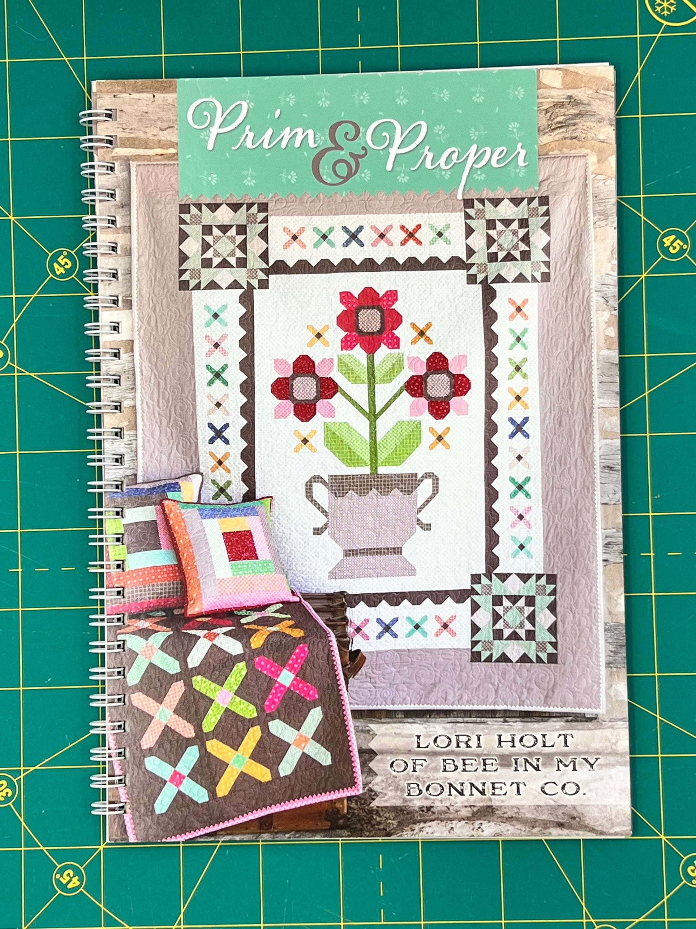Prim and Proper Quilt Pattern Booklet by Lori Holt of Bee in - Etsy