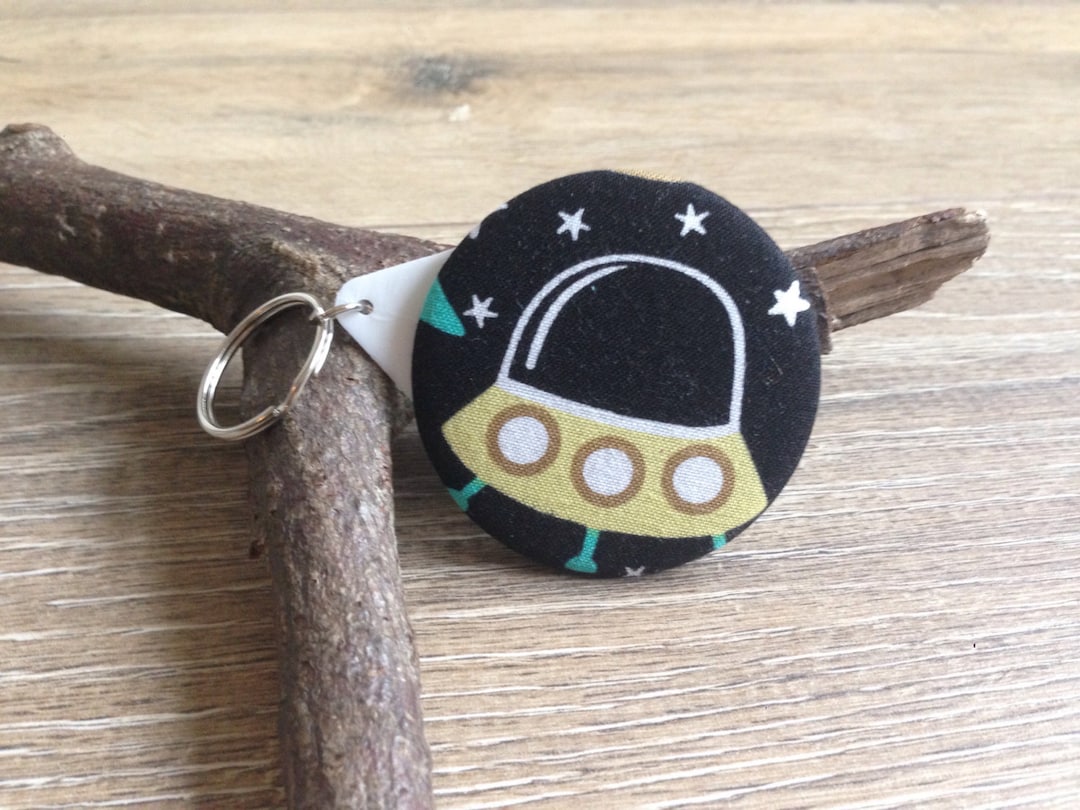 UFO Baby Wearing Mirror, Mirror Keyring, Mirror Keychain, Ufo Gift, Ufo ...