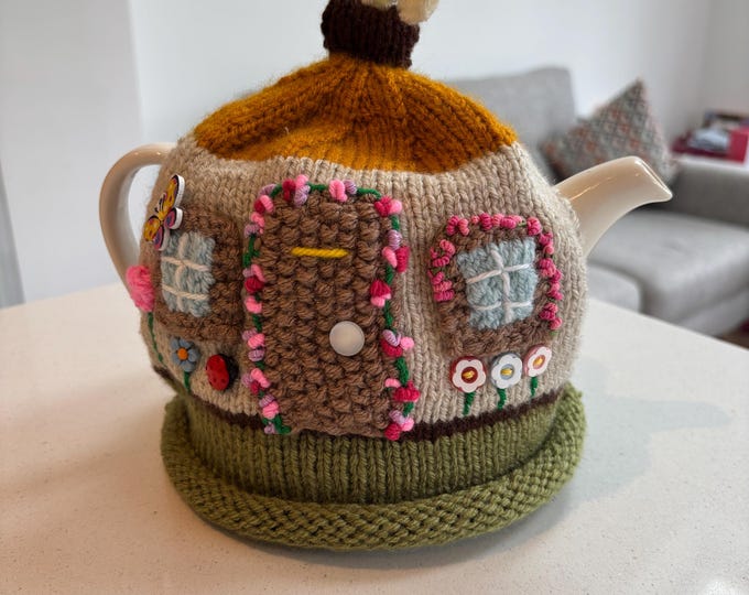 Country Cottage - Tea Cosy. - Etsy