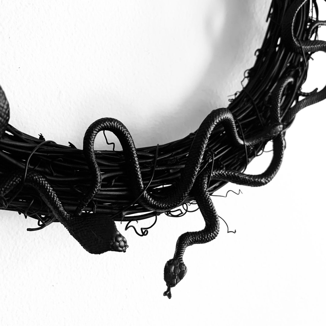 Mini Medusa Snake Wreath - Etsy