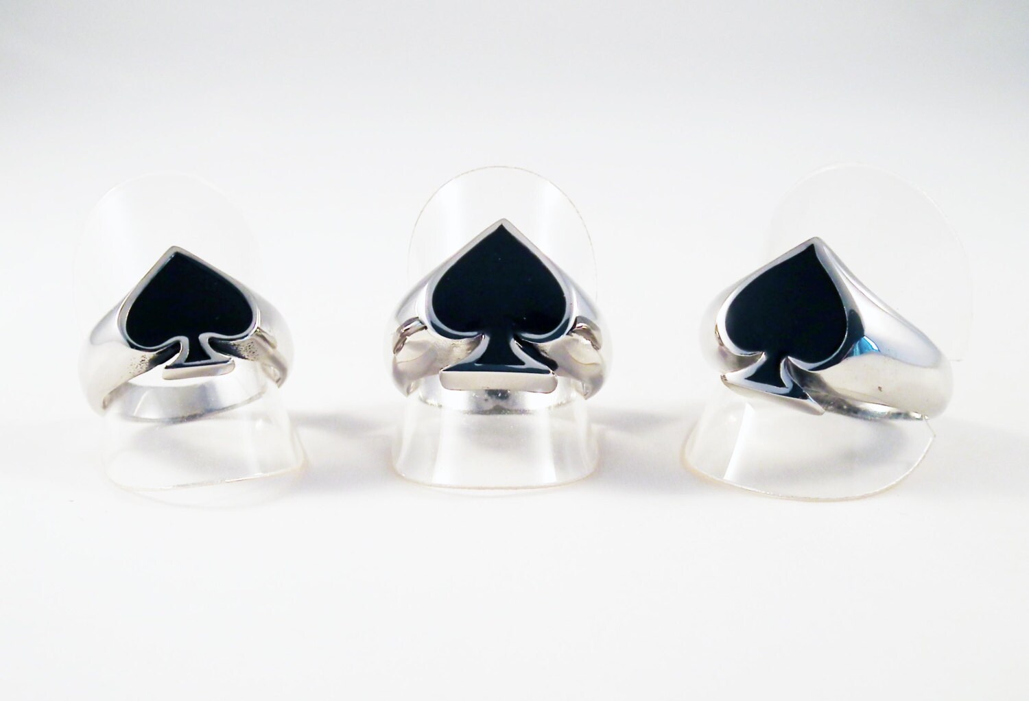 A1122P - Solid Steel Ring Black Club or Spade Casino Pattern Poker ...