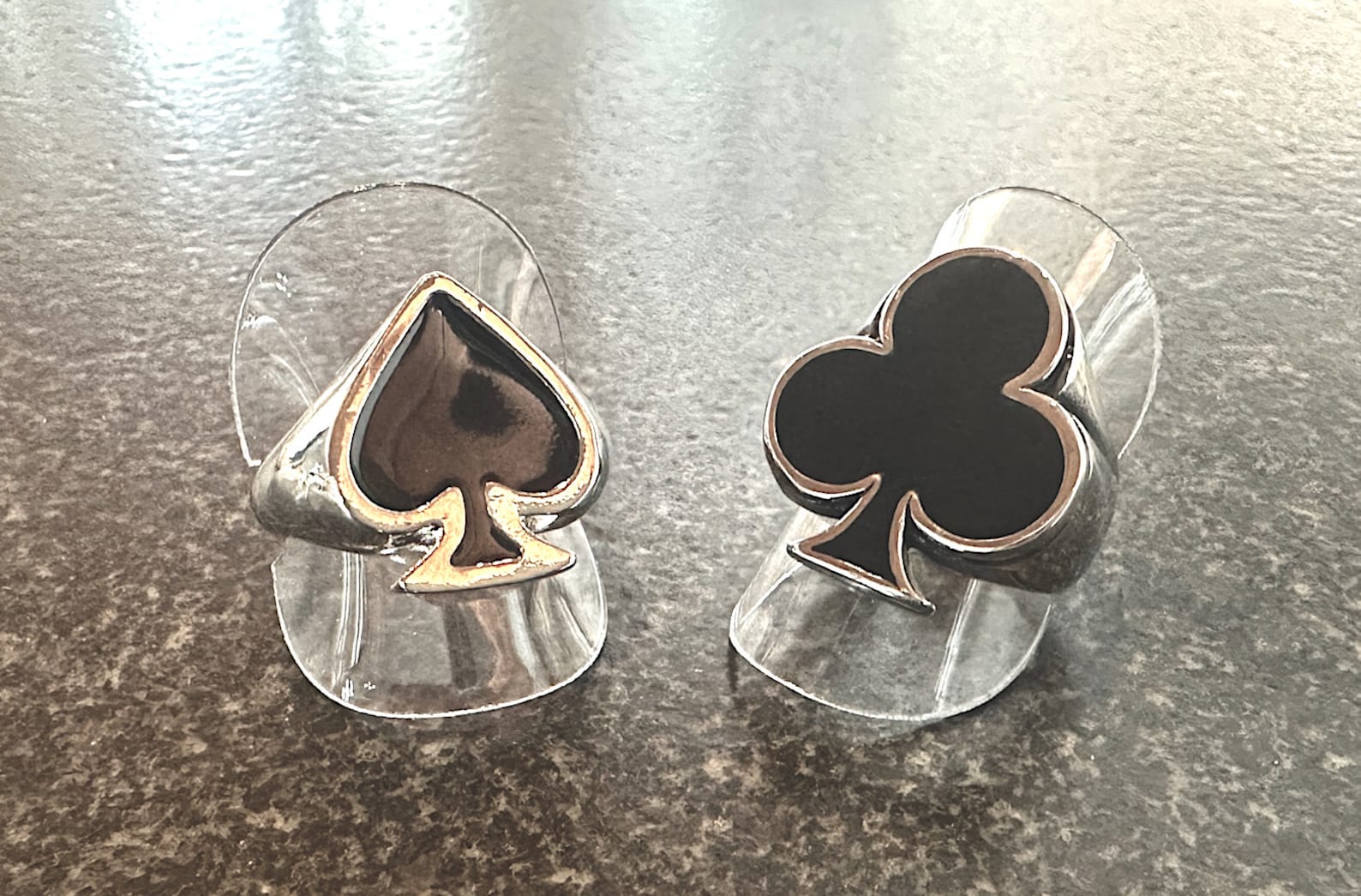 A1122P - Solid Steel Ring Black Club or Spade Casino Pattern Poker ...