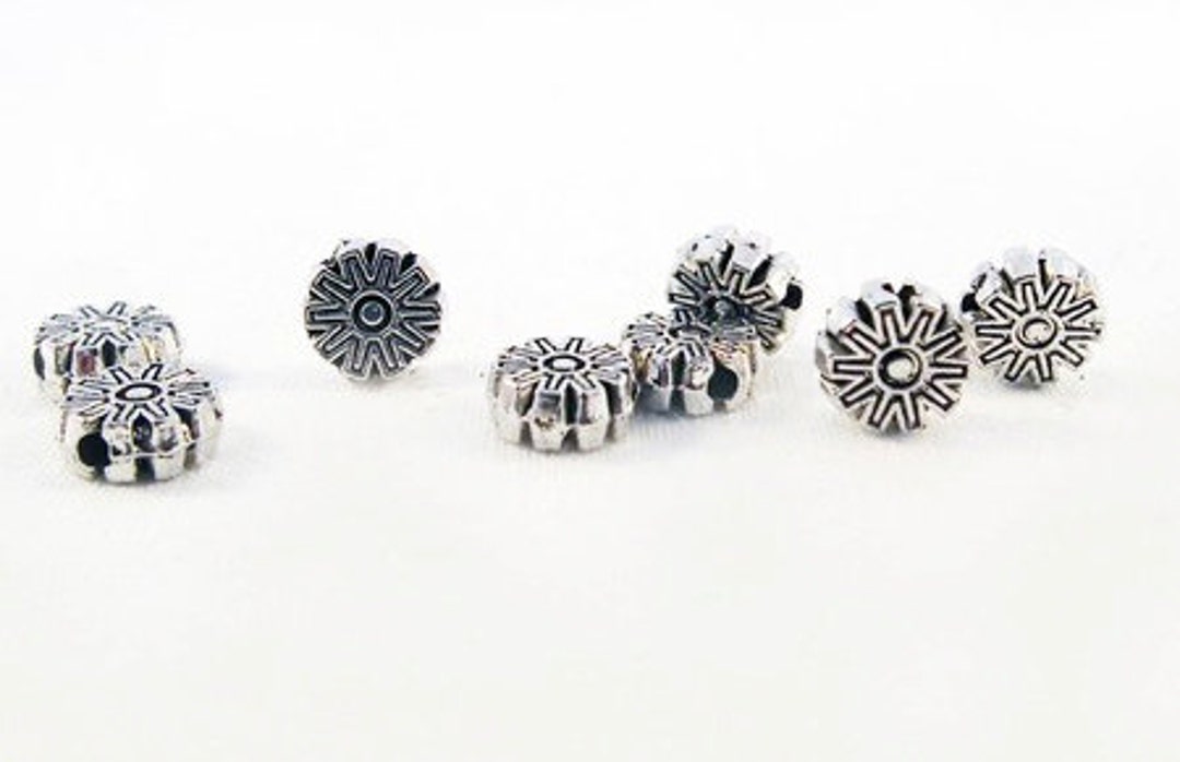 ISP18 Spacer Beads in the Shape of Flowers in Distressed Dark Grey ...