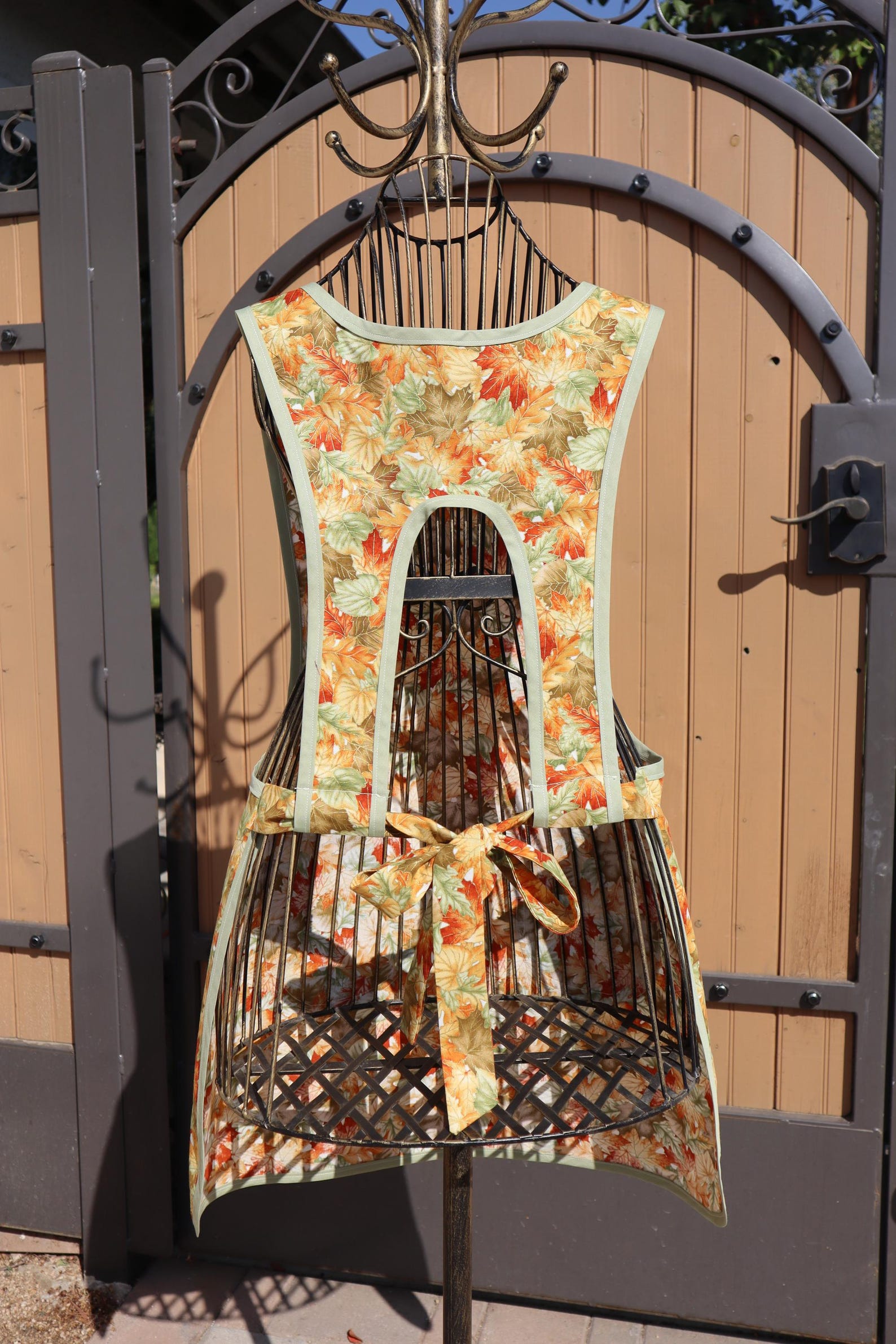 Apron, Vintage Style Fall Print With Closed Neck and Encased Ties at ...