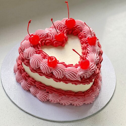 Fake Vintage Heart Cake - Etsy