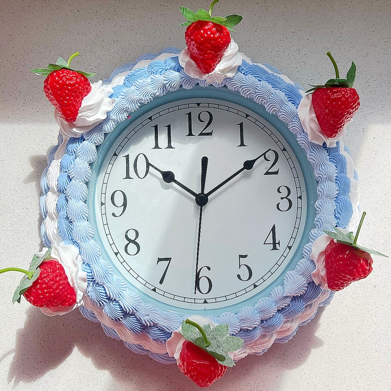 Fake Cake Clock - Etsy Canada