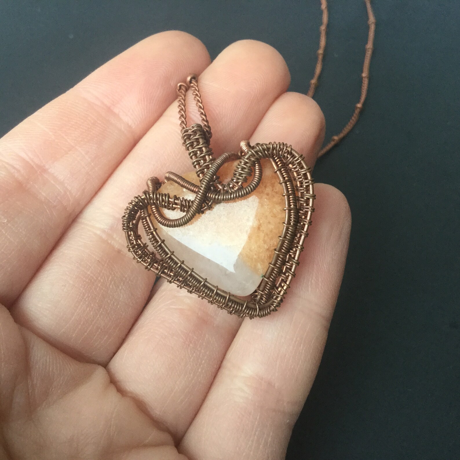 Collar del corazón de jade naranja collares de cobre - Etsy España